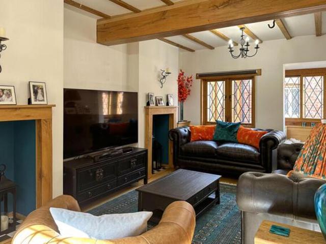 For Sale 5 Bedroom House Staffordshire Staffordshire DLS99571934