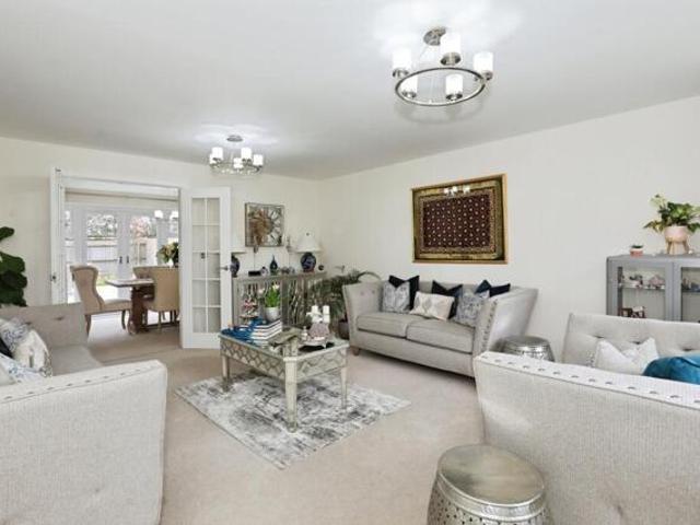 For Sale 5 Bedroom House Stoke On Trent Staffordshire DLS101996328