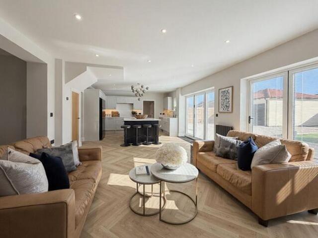 For Sale 5 Bedroom House Streetgate Streetgate DS100317029