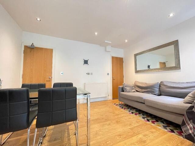 For Sale 5 Bedroom House Surbiton Greater London DLS100132563