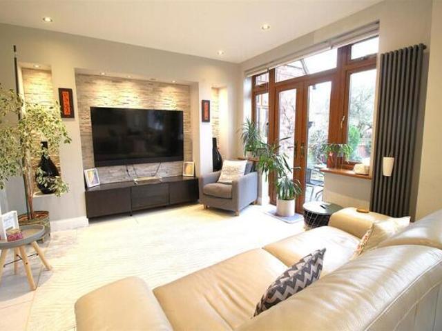 For Sale 5 Bedroom House Surrey Great London DLS99054702