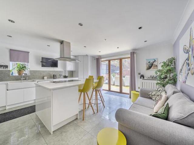 For Sale 5 Bedroom House Surrey Great London DLS99571851