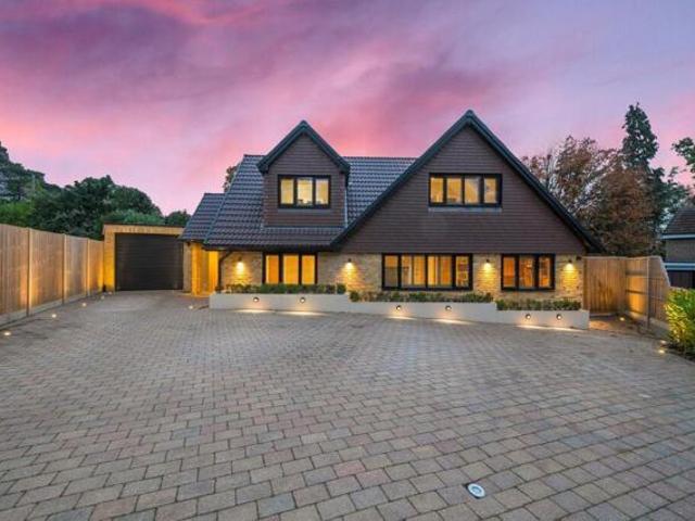 For Sale 5 Bedroom House Surrey Surrey DLS100426580