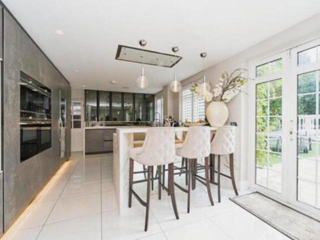 For Sale 5 Bedroom House Surrey Surrey DLS100503024