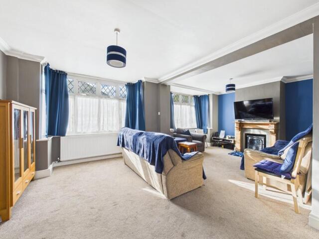 For Sale 5 Bedroom House Surrey Surrey DLS100503217