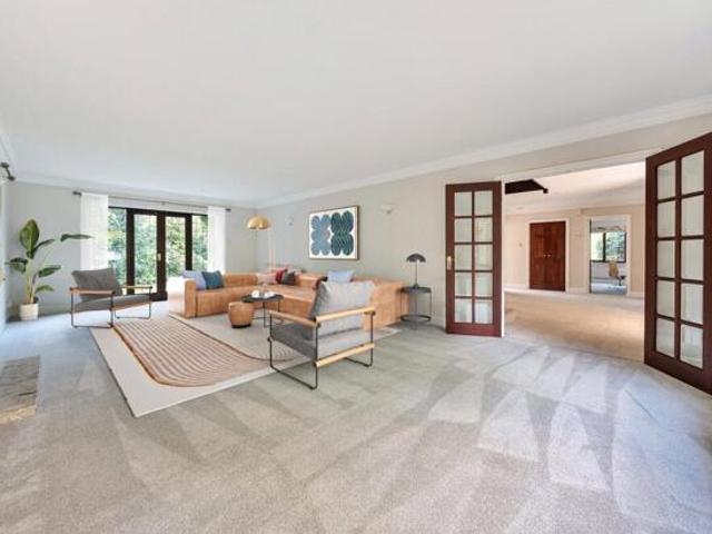 For Sale 5 Bedroom House Surrey Surrey DLS101674769