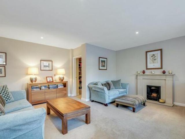 For Sale 5 Bedroom House Surrey Surrey DLS101060019
