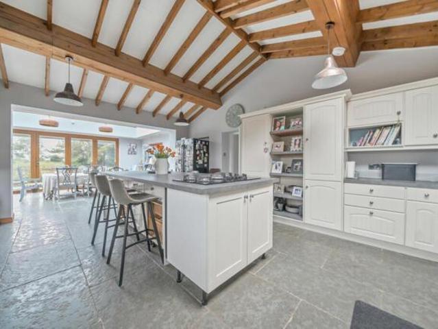 For Sale 5 Bedroom House Surrey Surrey DS99344549