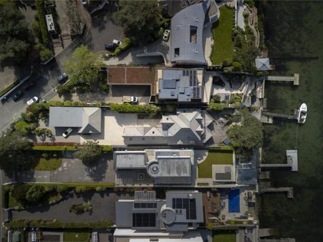 For Sale 5 Bedroom House Poole Poole DS99608564
