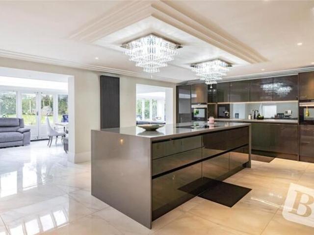 For Sale 5 Bedroom House Romford Greater London DS101100137