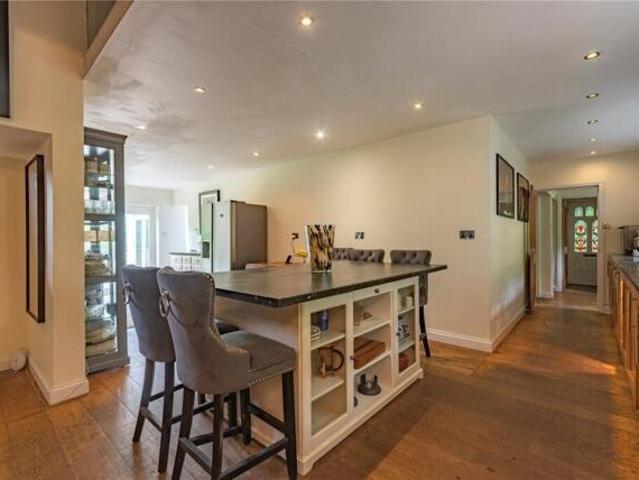 For Sale 5 Bedroom House Reading West Berkshire DS99571647