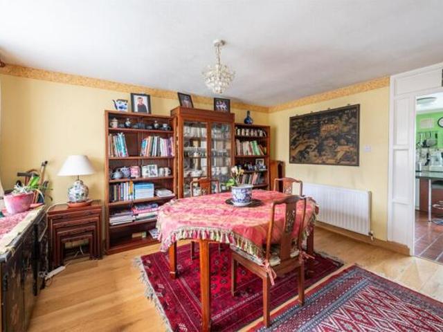 For Sale 5 Bedroom House Redhill Surrey DS98118682