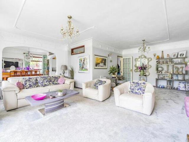 For Sale 5 Bedroom House Woking Surrey DLS98503749