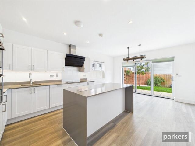 For Sale 5 Bedroom House Wokingham Wokingham DLS99277677