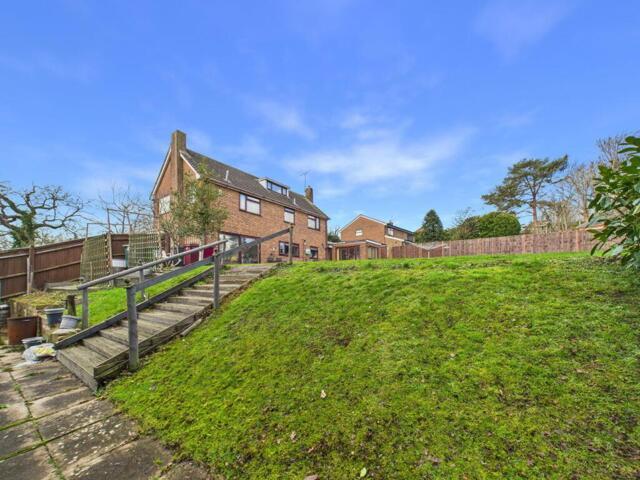 For Sale 5 Bedroom House Tilehurst Reading DS101119157