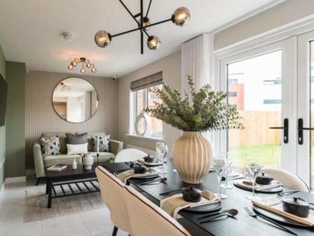 For Sale 5 Bedroom House Trafford Trafford DS98278294