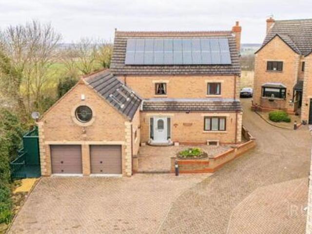 For Sale 5 Bedroom House Upton Wakefield DS99926401