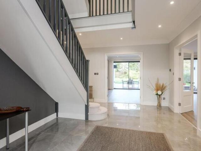 For Sale 6 Bedroom House Cobham Surrey DS99130194