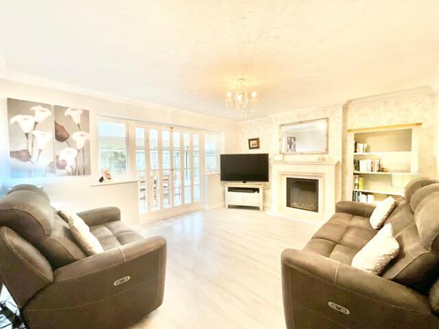 For Sale 6 Bedroom House Cheadle Staffordshire DS98687697