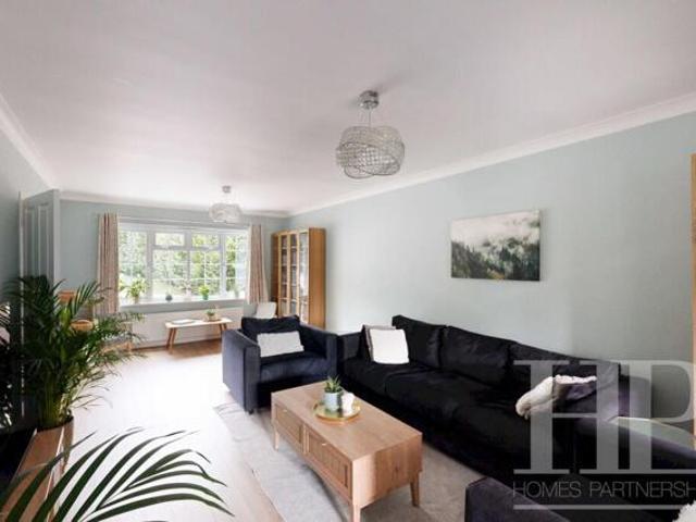 For Sale 6 Bedroom House Crawley West Sussex DS98577888