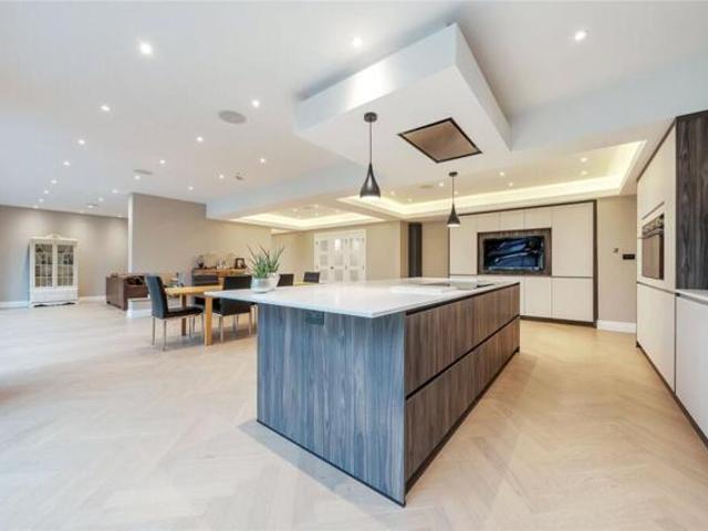 For Sale 6 Bedroom House Barnet Greater London DS98612409