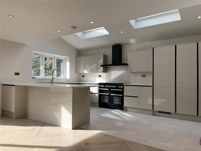 For Sale 6 Bedroom House Gillingham Medway DS100158492