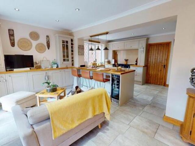 For Sale 6 Bedroom House Doncaster Doncaster DLS100540587