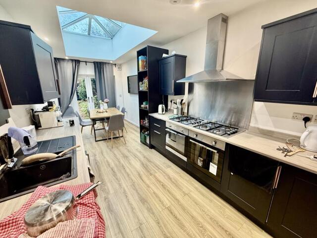 For Sale 6 Bedroom House Durham County Durham DLS100540935