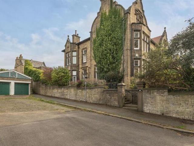 For Sale 6 Bedroom House Huddersfield Kirklees DS100786998