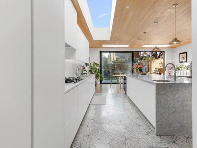 For Sale 6 Bedroom House Londres Great London DLS101168234