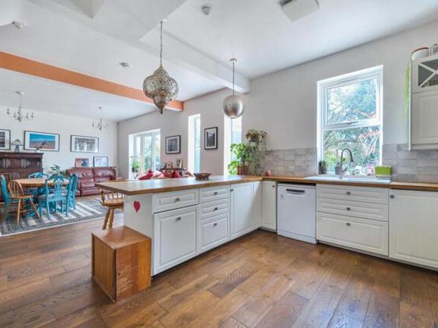 For Sale 6 Bedroom House Maidenhead Windsor And Maidenhead DLS100023947