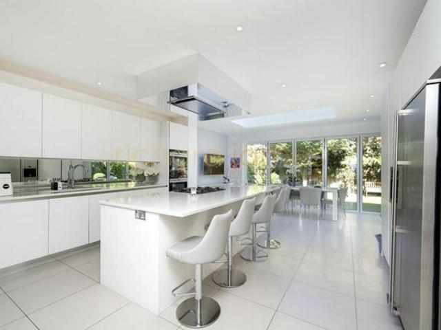 For Sale 6 Bedroom House Mill Hill Greater London DS101351742