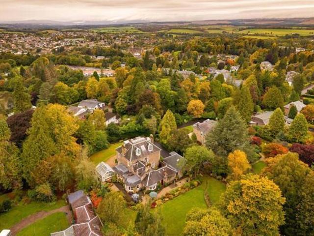 For Sale 6 Bedroom House Stirling Stirling DLS99986120