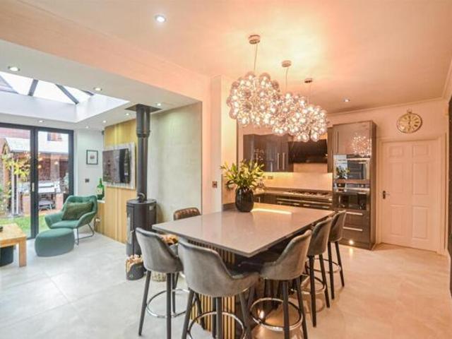 For Sale 6 Bedroom House Warrington Warrington DLS98834704
