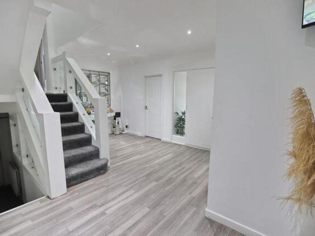 For Sale 6 Bedroom House Whitefield Bury DS99290332