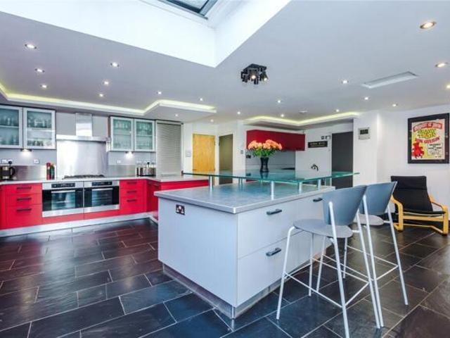 For Sale 7 Bedroom House Bolton Bolton DLS101996059