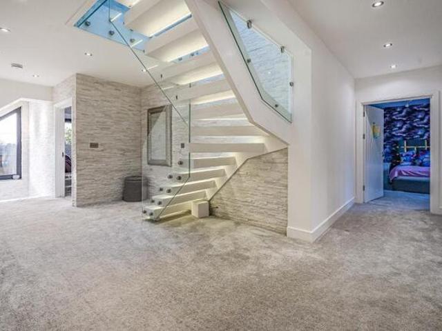 For Sale 7 Bedroom House Luton Luton DS101100163