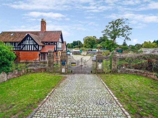For Sale 7 Bedroom House Slough Slough DLS101119467