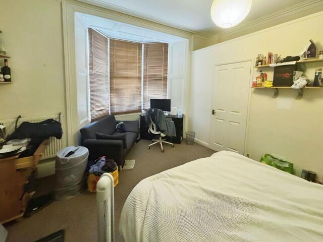 For Sale 8 Bedroom House Swindon Swindon DS98154205