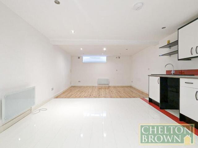 For Sale 9 Bedroom Shared Living/roommate Northampton Northamptonshire DS100502974