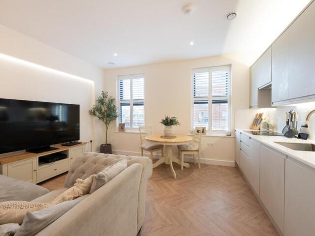 For Sale 9 Bedroom Shared Living/roommate London Greater London DLS100855317