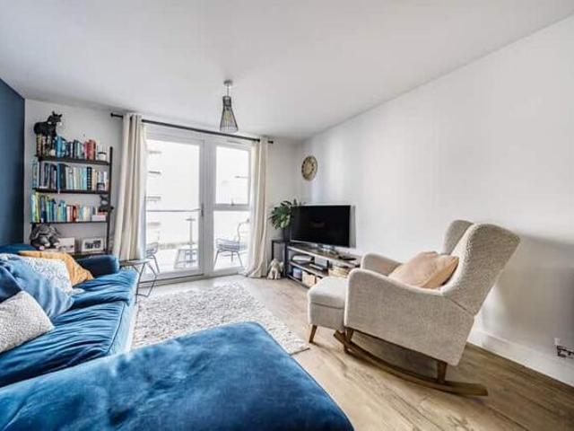 For Sale 1 Bedroom Apartment Maidenhead Windsor And Maidenhead DLS99952152