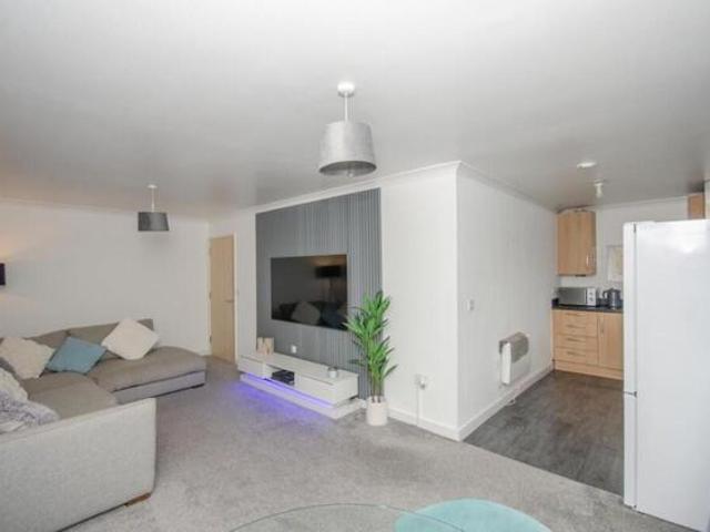 For Sale 1 Bedroom Apartment Mangotsfield South Gloucestershire DLS98800935