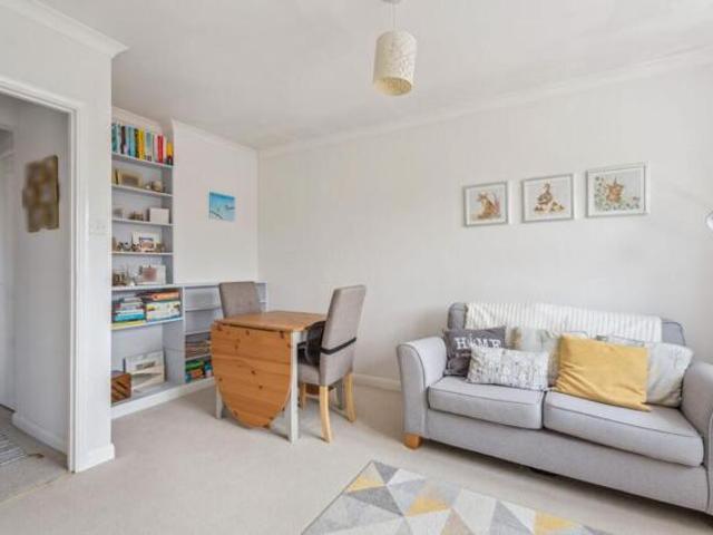 For Sale 1 Bedroom Apartment Naphill Buckinghamshire DS98834884