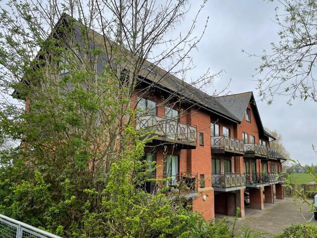 For Sale 1 Bedroom Apartment Newport Pagnell Milton Keynes DS99523729