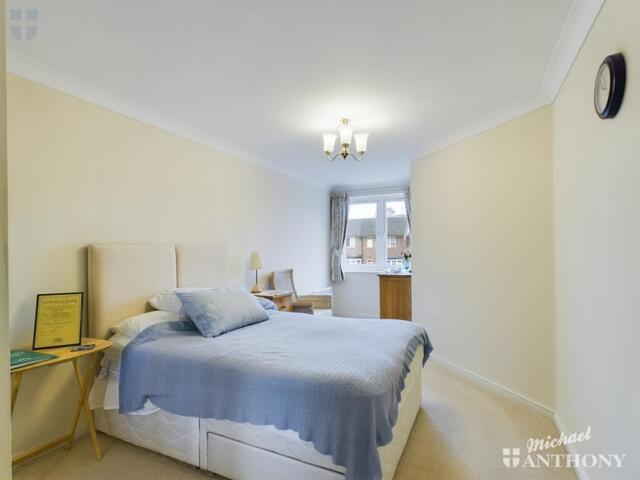 For Sale 1 Bedroom Apartment Aylesbury Buckinghamshire DLS98718287