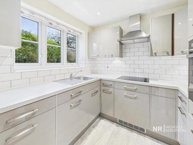 For Sale 1 Bedroom Apartment Ashtead Surrey DS98864416