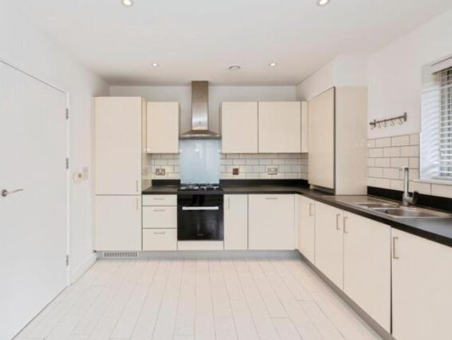 For Sale 1 Bedroom Apartment Barkingside Greater London DS100342928