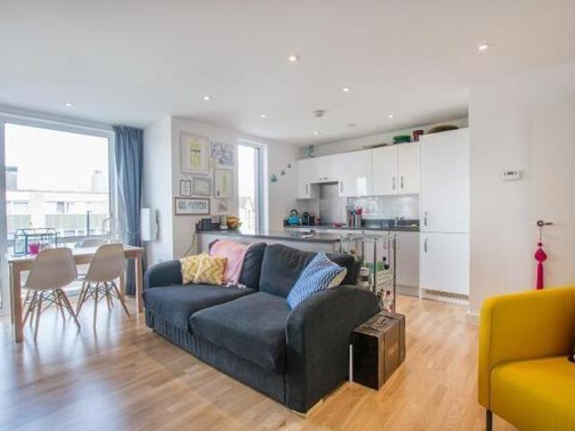 For Sale 1 Bedroom Apartment Brentford Greater London DS101678313