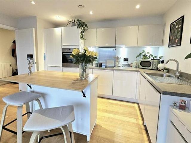 For Sale 1 Bedroom Apartment Camberley Surrey DS100263243
